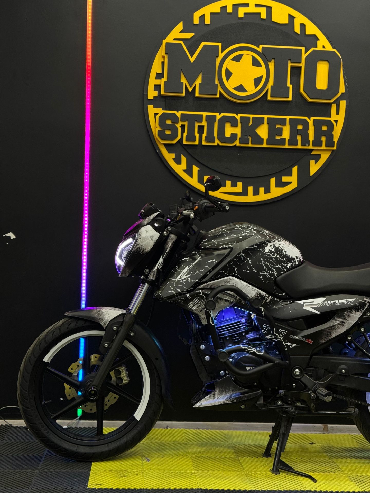 TVS Raider 125 Sticker ve Kaplama Modelleri | MotoStickerr